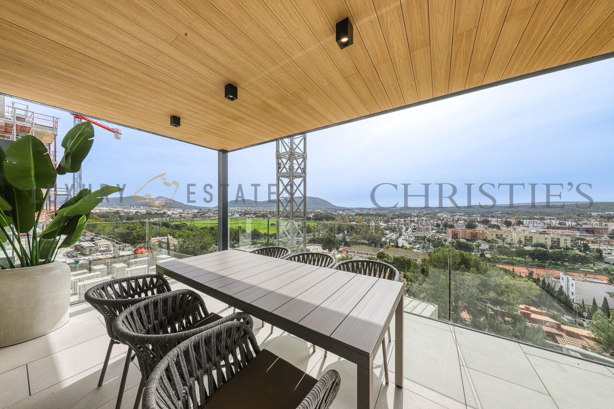 Piso de obra nueva en Santa Ponsa con gran balcón y piscina comunitaria